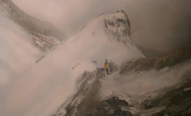 Victor Cruz: el pintor de aventura que difunde la belleza de México ...